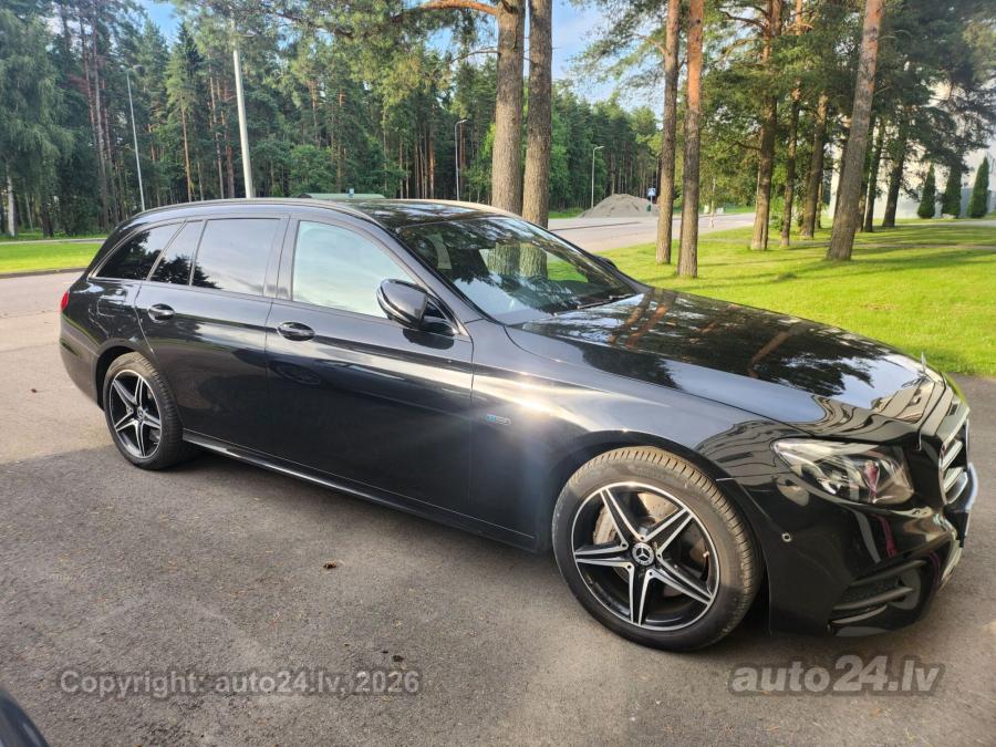 Melns Mercedes-Benz E-Class 2020 Narva, ar dzinēja tilpumu 2.00 L un nobraukumu 187 tūkst. km par 23800 €, foto 3 vietnē AUTOMOTO.COM.LV