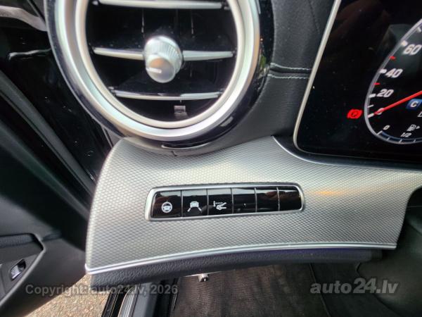 Melns Mercedes-Benz E-Class 2020 Narva, ar dzinēja tilpumu 2.00 L un nobraukumu 187 tūkst. km par 23800 €, foto 9 vietnē AUTOMOTO.COM.LV