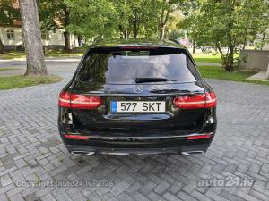 Черный Мерседес Е-Класс 2020 в Пярну, объемом двигателя 2.00 л и пробегом 275 тыс. км за 19900 €, фото 4 на AUTOMOTO.COM.LV