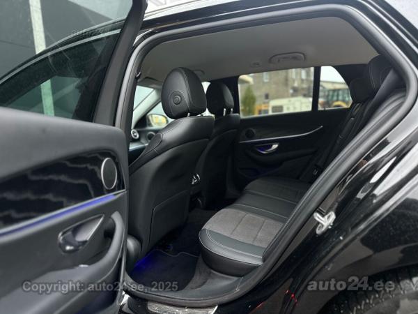 Melns Mercedes-Benz E-Class 2021 Tallina, ar dzinēja tilpumu 2.00 L un nobraukumu 215 tūkst. km par 21990 €, foto 11 vietnē AUTOMOTO.COM.LV