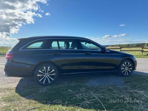 Black Mercedes-Benz E-Class 2021 in Tallinn, with an engine capacity of 2.00 L and mileage of 93 thousand km for 33900 €, photo 4 on AUTOMOTO.COM.LV