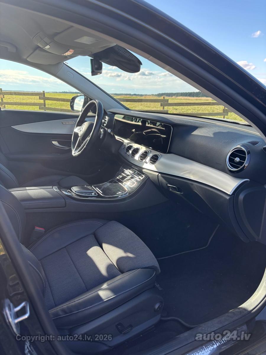 Black Mercedes-Benz E-Class 2021 in Tallinn, with an engine capacity of 2.00 L and mileage of 93 thousand km for 33900 €, photo 8 on AUTOMOTO.COM.LV