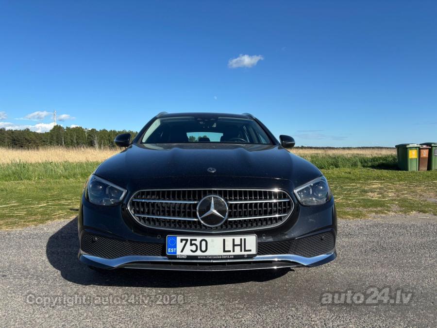 Black Mercedes-Benz E-Class 2021 in Tallinn, with an engine capacity of 2.00 L and mileage of 93 thousand km for 33900 €, photo 9 on AUTOMOTO.COM.LV