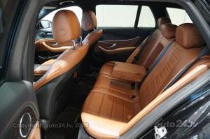Melns Mercedes-Benz E-Class 2021 Tallina, ar dzinēja tilpumu 2.00 L un nobraukumu 88 tūkst. km par 32500 €, foto 12 vietnē AUTOMOTO.COM.LV