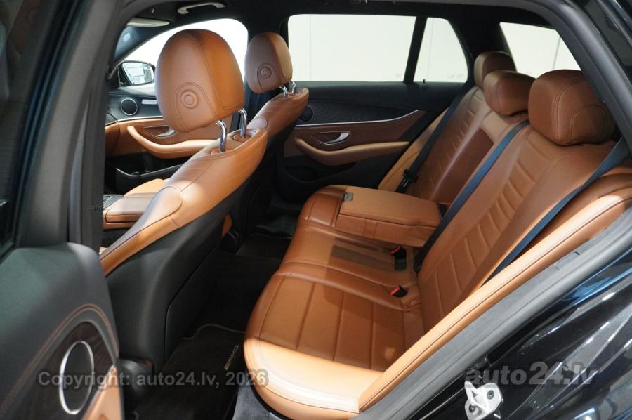 Melns Mercedes-Benz E-Class 2021 Tallina, ar dzinēja tilpumu 2.00 L un nobraukumu 88 tūkst. km par 32500 €, foto 12 vietnē AUTOMOTO.COM.LV