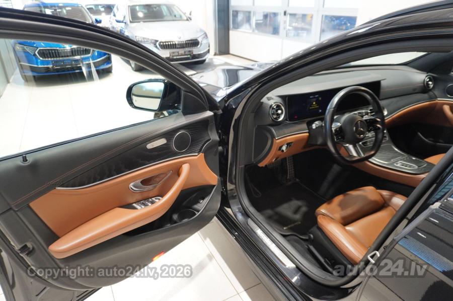 Melns Mercedes-Benz E-Class 2021 Tallina, ar dzinēja tilpumu 2.00 L un nobraukumu 88 tūkst. km par 32500 €, foto 14 vietnē AUTOMOTO.COM.LV
