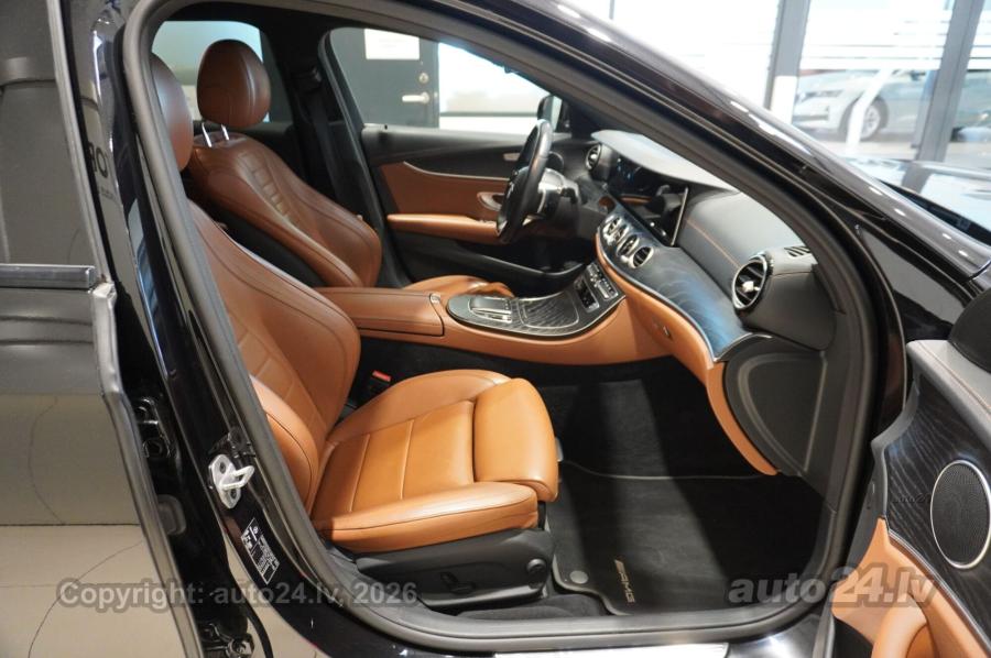 Melns Mercedes-Benz E-Class 2021 Tallina, ar dzinēja tilpumu 2.00 L un nobraukumu 88 tūkst. km par 32500 €, foto 16 vietnē AUTOMOTO.COM.LV