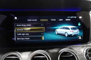 Melns Mercedes-Benz E-Class 2021 Tallina, ar dzinēja tilpumu 2.00 L un nobraukumu 88 tūkst. km par 32500 €, foto 21 vietnē AUTOMOTO.COM.LV