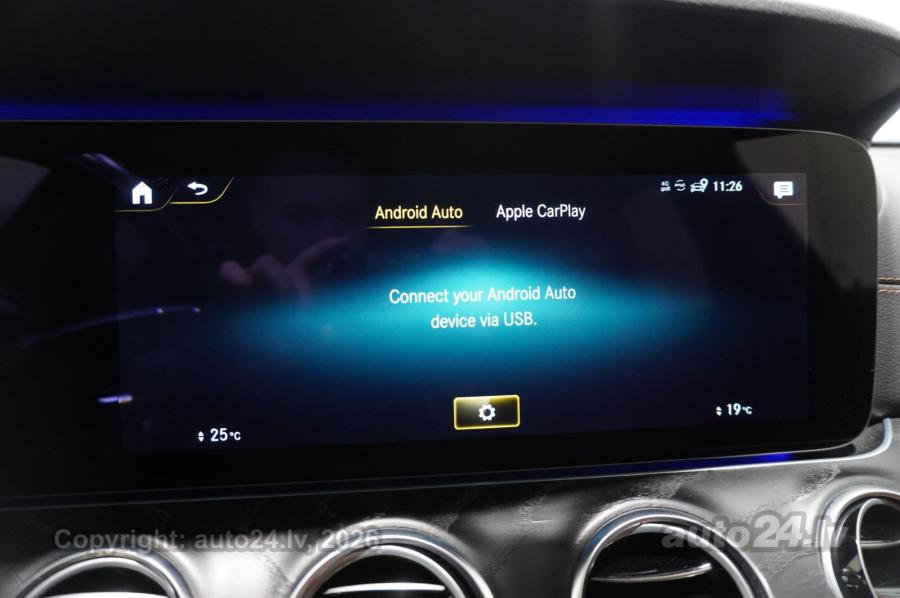 Melns Mercedes-Benz E-Class 2021 Tallina, ar dzinēja tilpumu 2.00 L un nobraukumu 88 tūkst. km par 32500 €, foto 22 vietnē AUTOMOTO.COM.LV