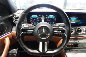 Melns Mercedes-Benz E-Class 2021 Tallina, ar dzinēja tilpumu 2.00 L un nobraukumu 88 tūkst. km par 32500 €, foto 25 vietnē AUTOMOTO.COM.LV