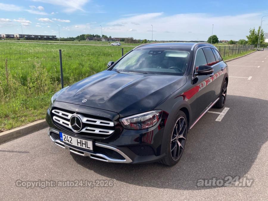 Melns Mercedes-Benz E-Class 2021 Tallina, ar dzinēja tilpumu 2.00 L un nobraukumu 143 tūkst. km par 37000 €, foto 1 vietnē AUTOMOTO.COM.LV