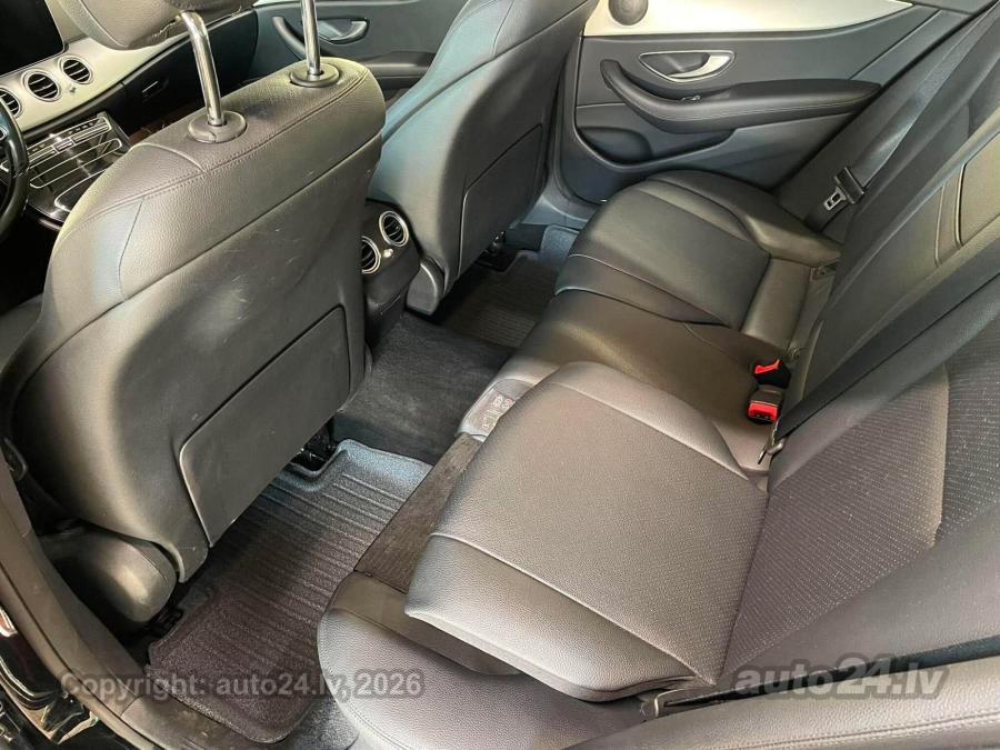 Black Mercedes-Benz E-Class 2021 in Jogeva, with an engine capacity of 2.00 L and mileage of 298 thousand km for 19900 €, photo 9 on AUTOMOTO.COM.LV