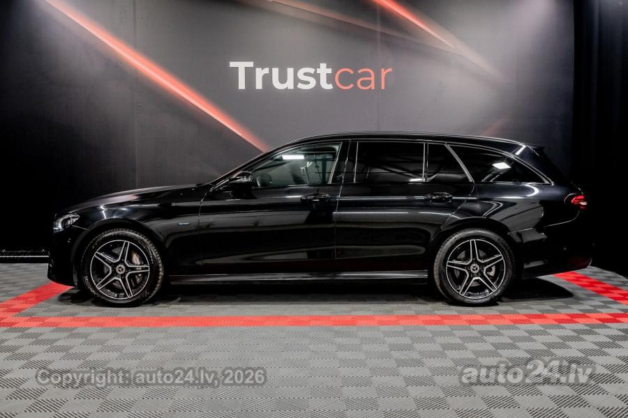 Black Mercedes-Benz E-Class 2021 in Parnu, with an engine capacity of 2.00 L and mileage of 200 thousand km for 24500 €, photo 6 on AUTOMOTO.COM.LV