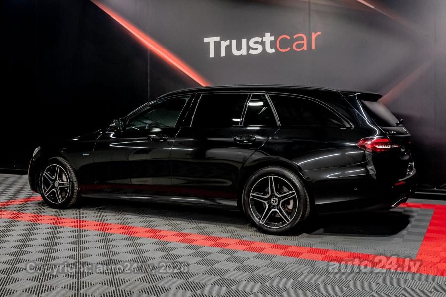 Black Mercedes-Benz E-Class 2021 in Parnu, with an engine capacity of 2.00 L and mileage of 200 thousand km for 24500 €, photo 7 on AUTOMOTO.COM.LV