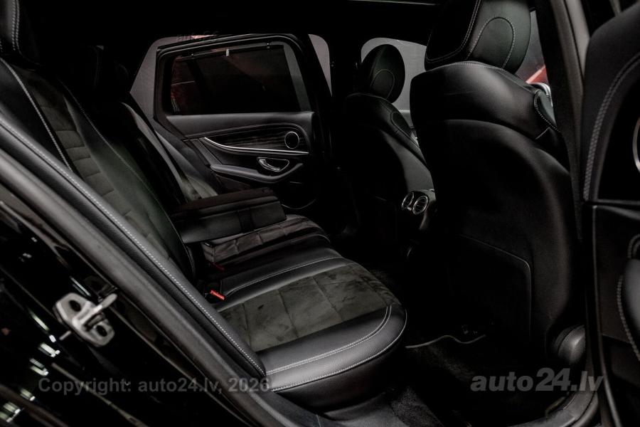 Black Mercedes-Benz E-Class 2021 in Parnu, with an engine capacity of 2.00 L and mileage of 200 thousand km for 24500 €, photo 16 on AUTOMOTO.COM.LV