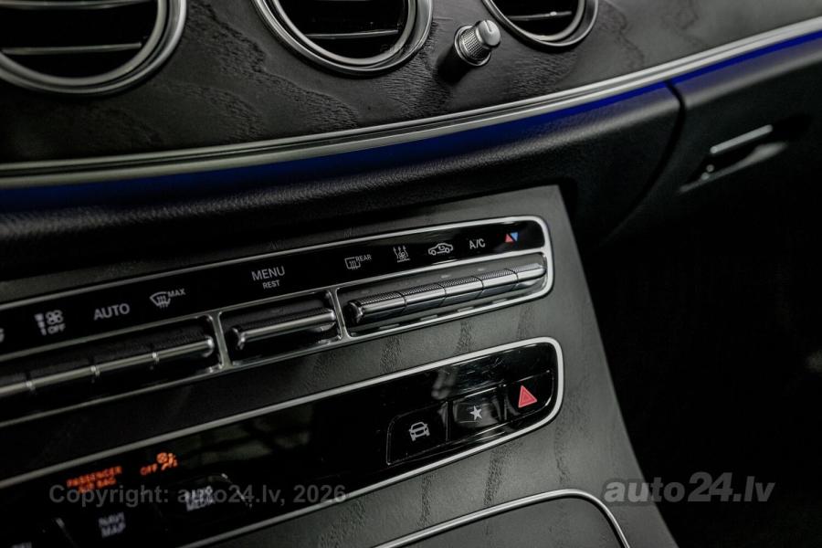 Black Mercedes-Benz E-Class 2021 in Parnu, with an engine capacity of 2.00 L and mileage of 200 thousand km for 24500 €, photo 24 on AUTOMOTO.COM.LV