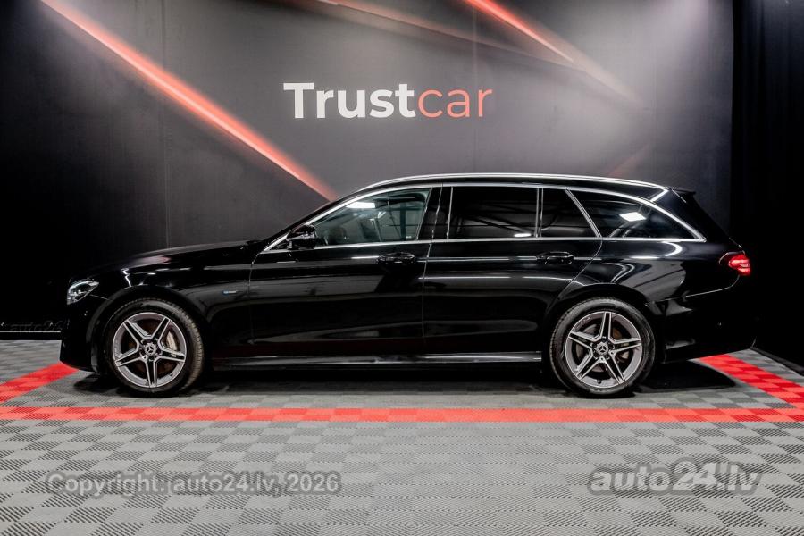 Melns Mercedes-Benz E-Class 2021 Pērnava, ar dzinēja tilpumu 2.00 L un nobraukumu 233 tūkst. km par 21900 €, foto 6 vietnē AUTOMOTO.COM.LV