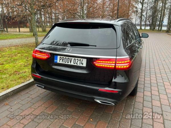 Melns Mercedes-Benz E-Class 2022 Tallina, ar dzinēja tilpumu 1.99 L un nobraukumu 177 tūkst. km par 27900 €, foto 11 vietnē AUTOMOTO.COM.LV