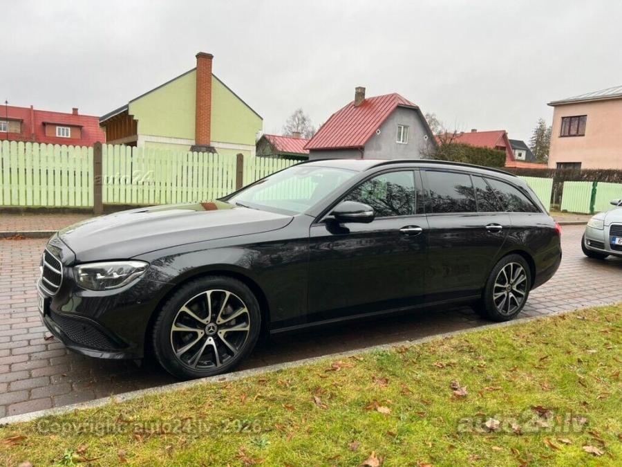 Melns Mercedes-Benz E-Class 2022 Tallina, ar dzinēja tilpumu 1.99 L un nobraukumu 177 tūkst. km par 27900 €, foto 16 vietnē AUTOMOTO.COM.LV
