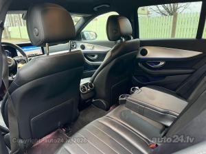 Melns Mercedes-Benz E-Class 2022 Tallina, ar dzinēja tilpumu 1.99 L un nobraukumu 177 tūkst. km par 27900 €, foto 24 vietnē AUTOMOTO.COM.LV