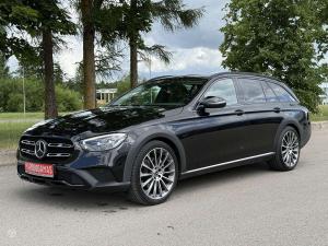 Melns Mercedes-Benz E-Class 2022 Panevēža, ar dzinēja tilpumu 1.99 L un nobraukumu 223 tūkst. km par 24990 €, foto 4 vietnē AUTOMOTO.COM.LV
