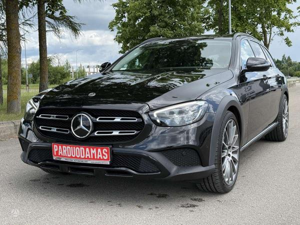 Melns Mercedes-Benz E-Class 2022 Panevēža, ar dzinēja tilpumu 1.99 L un nobraukumu 223 tūkst. km par 24990 €, foto 5 vietnē AUTOMOTO.COM.LV