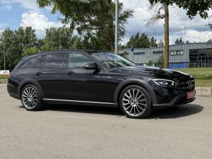 Melns Mercedes-Benz E-Class 2022 Panevēža, ar dzinēja tilpumu 1.99 L un nobraukumu 223 tūkst. km par 24990 €, foto 10 vietnē AUTOMOTO.COM.LV
