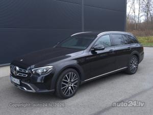 Black Mercedes-Benz E-Class 2022 in Tallinn, with an engine capacity of 2.00 L and mileage of 57 thousand km for 47120 €, photo 4 on AUTOMOTO.COM.LV