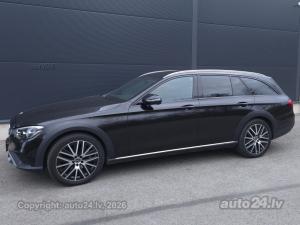 Black Mercedes-Benz E-Class 2022 in Tallinn, with an engine capacity of 2.00 L and mileage of 57 thousand km for 47120 €, photo 5 on AUTOMOTO.COM.LV