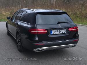 Black Mercedes-Benz E-Class 2022 in Tallinn, with an engine capacity of 2.00 L and mileage of 57 thousand km for 47120 €, photo 7 on AUTOMOTO.COM.LV