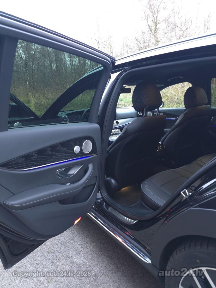 Black Mercedes-Benz E-Class 2022 in Tallinn, with an engine capacity of 2.00 L and mileage of 57 thousand km for 47120 €, photo 16 on AUTOMOTO.COM.LV