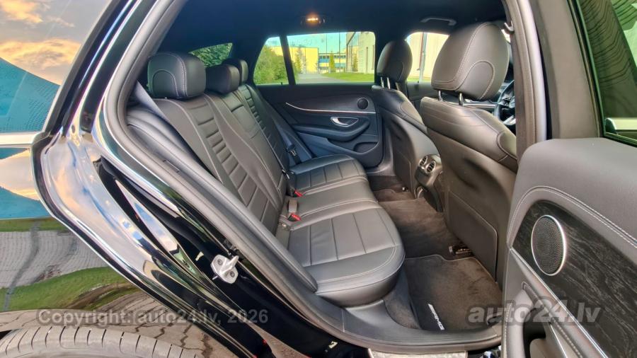 Black Mercedes-Benz E-Class 2022 in Tallinn, with an engine capacity of 3.00 L and mileage of 62 thousand km for 49900 €, photo 12 on AUTOMOTO.COM.LV