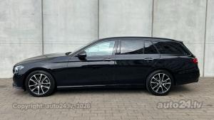 Melns Mercedes-Benz E-Class 2023 Tallina, ar dzinēja tilpumu 2.00 L un nobraukumu 77 tūkst. km par 34900 €, foto 7 vietnē AUTOMOTO.COM.LV