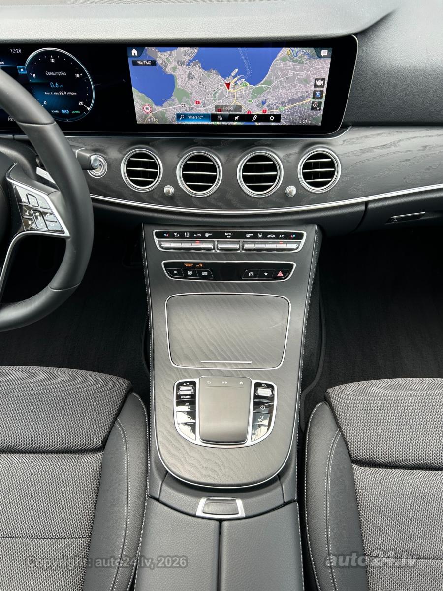 Melns Mercedes-Benz E-Class 2023 Tallina, ar dzinēja tilpumu 2.00 L un nobraukumu 77 tūkst. km par 34900 €, foto 14 vietnē AUTOMOTO.COM.LV