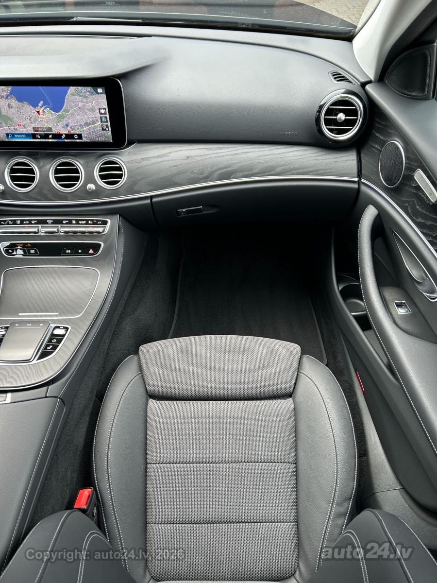Melns Mercedes-Benz E-Class 2023 Tallina, ar dzinēja tilpumu 2.00 L un nobraukumu 77 tūkst. km par 34900 €, foto 15 vietnē AUTOMOTO.COM.LV