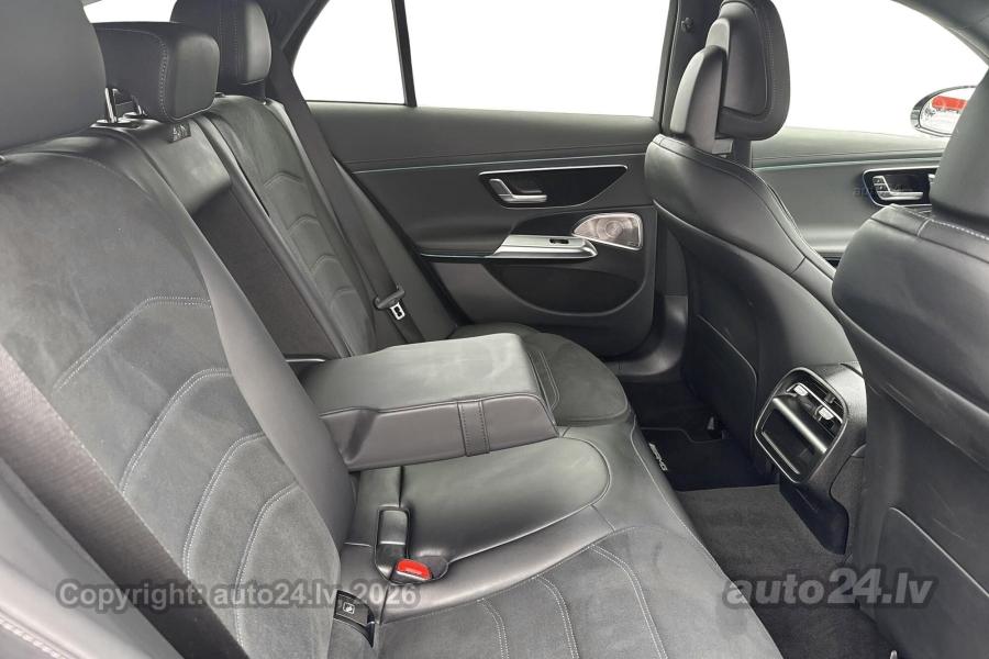 Melns Mercedes-Benz E-Class 2025 Pērnava, ar dzinēja tilpumu 2.00 L un nobraukumu 44 tūkst. km par 59900 €, foto 14 vietnē AUTOMOTO.COM.LV