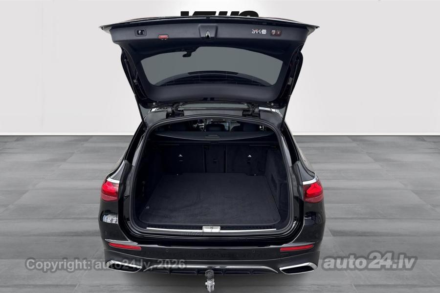 Melns Mercedes-Benz E-Class 2025 Pērnava, ar dzinēja tilpumu 2.00 L un nobraukumu 44 tūkst. km par 59900 €, foto 17 vietnē AUTOMOTO.COM.LV