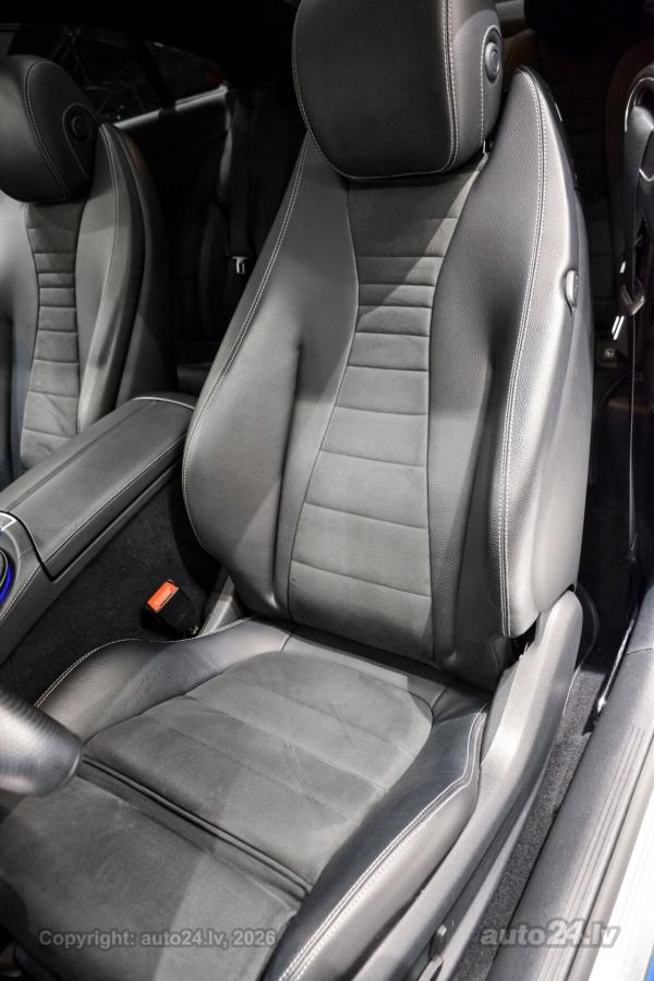 Zils Mercedes-Benz E-Class 2020 Tallina, ar dzinēja tilpumu 2.00 L un nobraukumu 85 tūkst. km par 39700 €, foto 11 vietnē AUTOMOTO.COM.LV