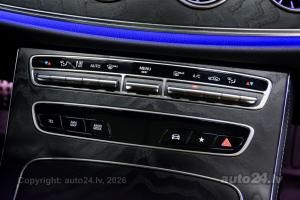 Zils Mercedes-Benz E-Class 2020 Tallina, ar dzinēja tilpumu 2.00 L un nobraukumu 85 tūkst. km par 39700 €, foto 16 vietnē AUTOMOTO.COM.LV