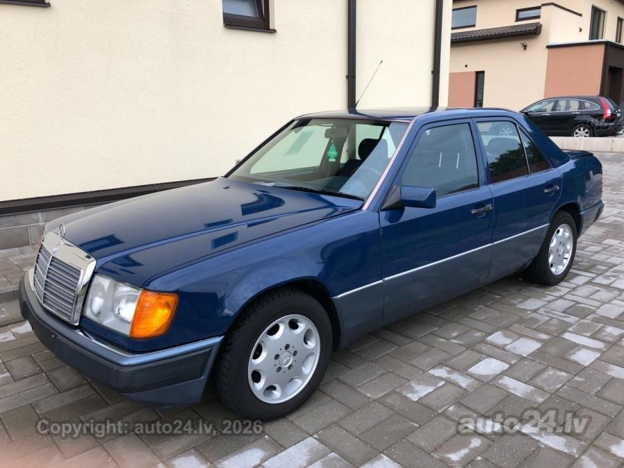 Zils Mercedes-Benz E-Class 1991 Tallina, ar dzinēja tilpumu 2.00 L un nobraukumu 18 tūkst. km par 9999 €, foto 2 vietnē AUTOMOTO.COM.LV