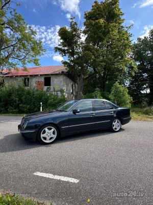 Blue Mercedes-Benz E-Class 2000 in Tallinn, with an engine capacity of 3.20 L and mileage of 370 thousand km for 4999 €, photo  on AUTOMOTO.COM.LV