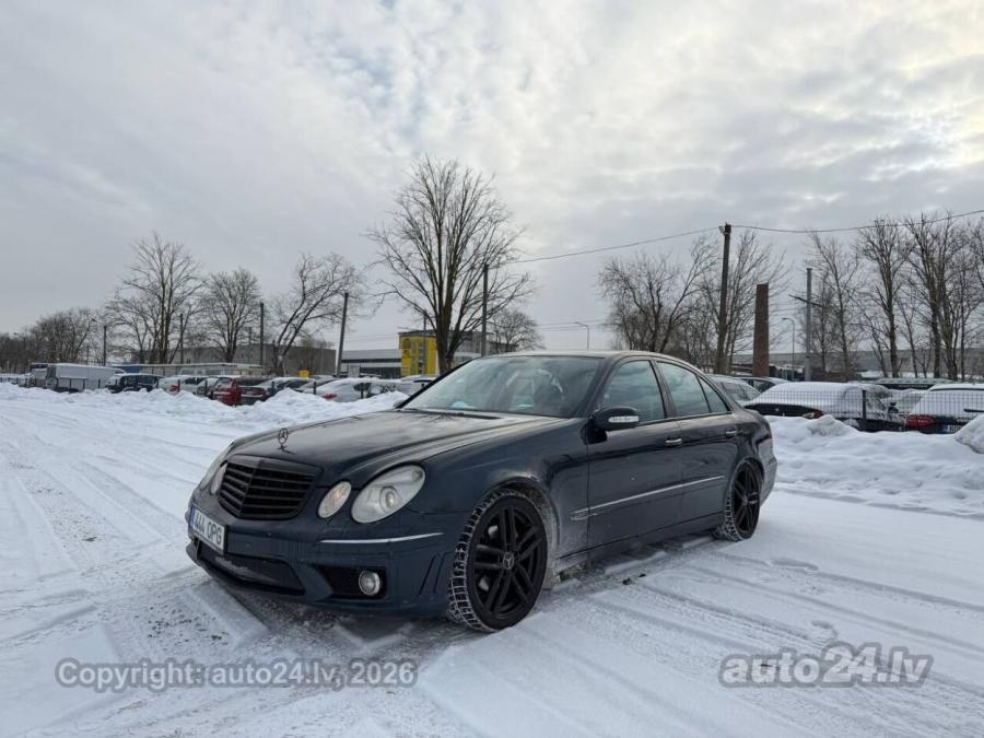 Blue Mercedes-Benz E-Class 2002 in Tallinn, with an engine capacity of 2.70 L and mileage of 354 thousand km for 2999 €, photo 4 on AUTOMOTO.COM.LV