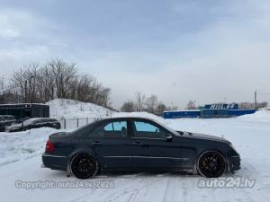 Blue Mercedes-Benz E-Class 2002 in Tallinn, with an engine capacity of 2.70 L and mileage of 354 thousand km for 2999 €, photo 6 on AUTOMOTO.COM.LV