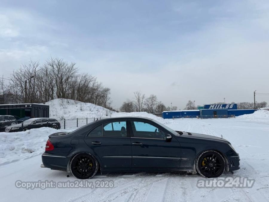 Синий Мерседес Е-Класс 2002 в Таллин, объемом двигателя 2.70 л и пробегом 354 тыс. км за 2999 €, фото 6 на AUTOMOTO.COM.LV