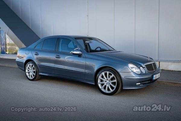 Zils Mercedes-Benz E-Class 2004 Tallina, ar dzinēja tilpumu 3.20 L un nobraukumu 360 tūkst. km par 3200 €, foto 2 vietnē AUTOMOTO.COM.LV