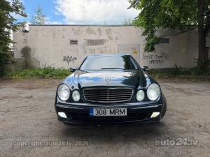 Синий Мерседес Е-Класс 2004 в Таллин, объемом двигателя 3.20 л и пробегом 438 тыс. км за 3200 €, фото 4 на AUTOMOTO.COM.LV