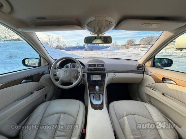 Zils Mercedes-Benz E-Class 2005 Tallina, ar dzinēja tilpumu 3.20 L un nobraukumu 308 tūkst. km par 2499 €, foto 8 vietnē AUTOMOTO.COM.LV