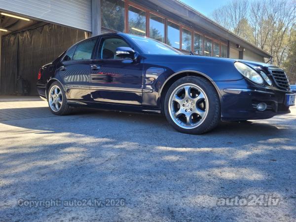 Blue Mercedes-Benz E-Class 2007 in Tallinn, with an engine capacity of 2.10 L and mileage of 0 thousand km for 3000 €, photo 5 on AUTOMOTO.COM.LV