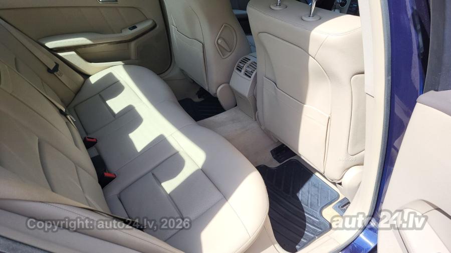 Zils Mercedes-Benz E-Class 2009 Tallina, ar dzinēja tilpumu 2.10 L un nobraukumu 287 tūkst. km par 7000 €, foto 10 vietnē AUTOMOTO.COM.LV