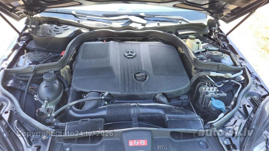 Zils Mercedes-Benz E-Class 2009 Tallina, ar dzinēja tilpumu 2.10 L un nobraukumu 287 tūkst. km par 7000 €, foto 12 vietnē AUTOMOTO.COM.LV